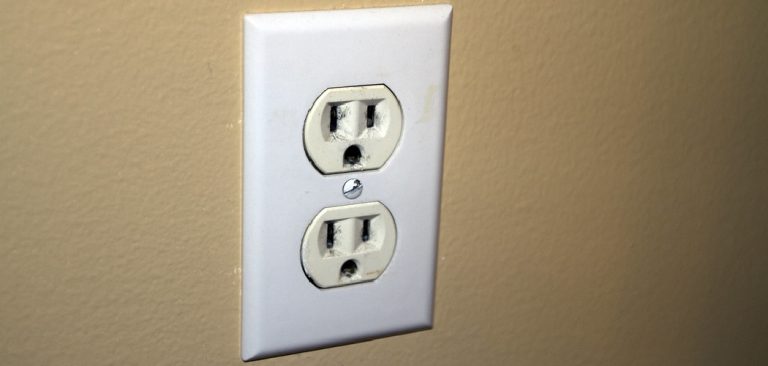 How to Make Outlets Tighter: Quick Fix Techniques - Theindoorsolution